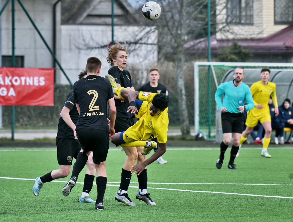 Игра Лиги будущего JFK Ventspils - Valmiera FC-2/VSS | Фото 14 / 30